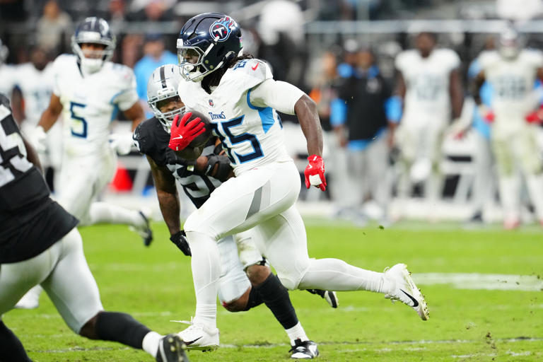 Titans place safeties Kevin Winston, Xavier Woods, Mike Brown on IR