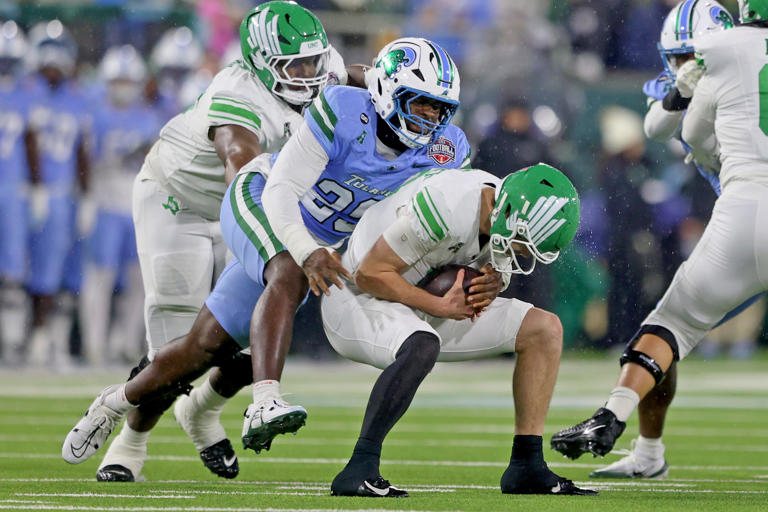 Tulane defensive lineman Santana Hopper to enter transfer portal
