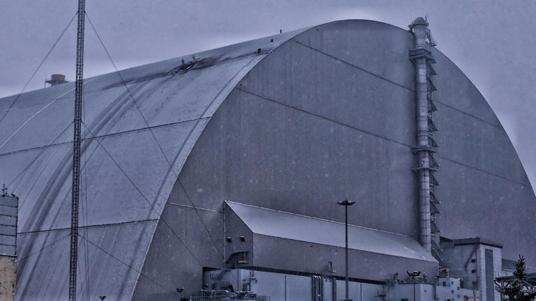 Chernobyl shield no longer containing radiation after drone strike ...