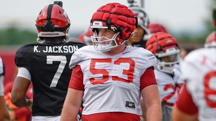 Courtney confirms 2026 return as Razorbacks build offensive line base