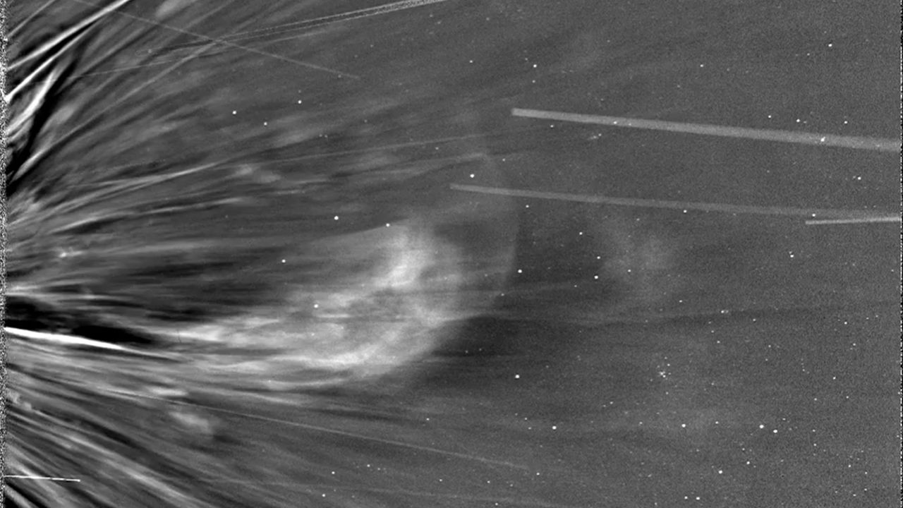 NASA's Parker Solar Probe captures solar wind doing a 'U-turn'