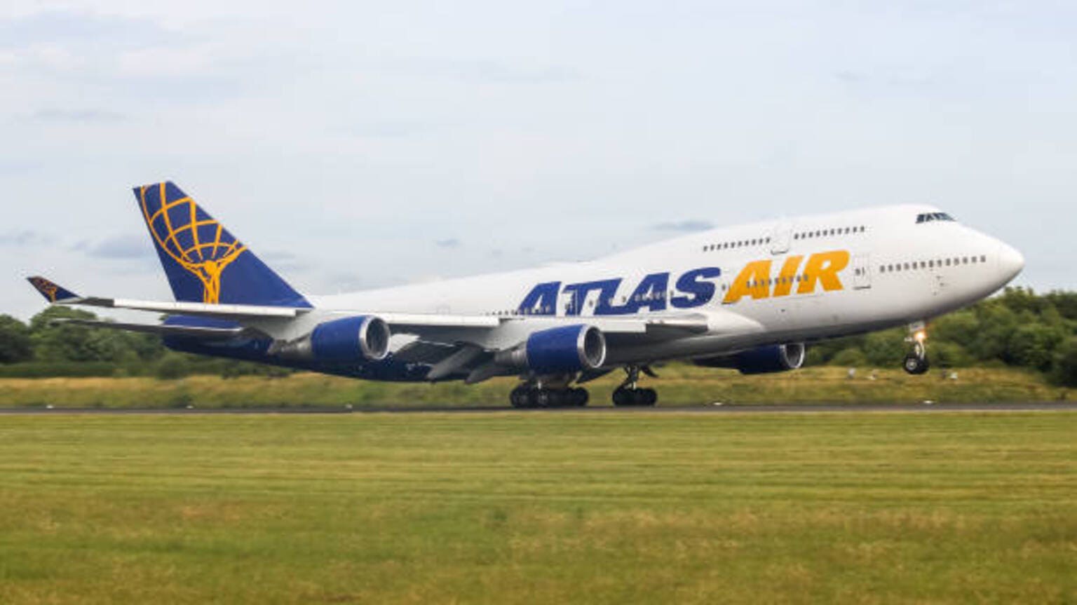 Apollo Global evaluating $12B sale of Atlas Air - report