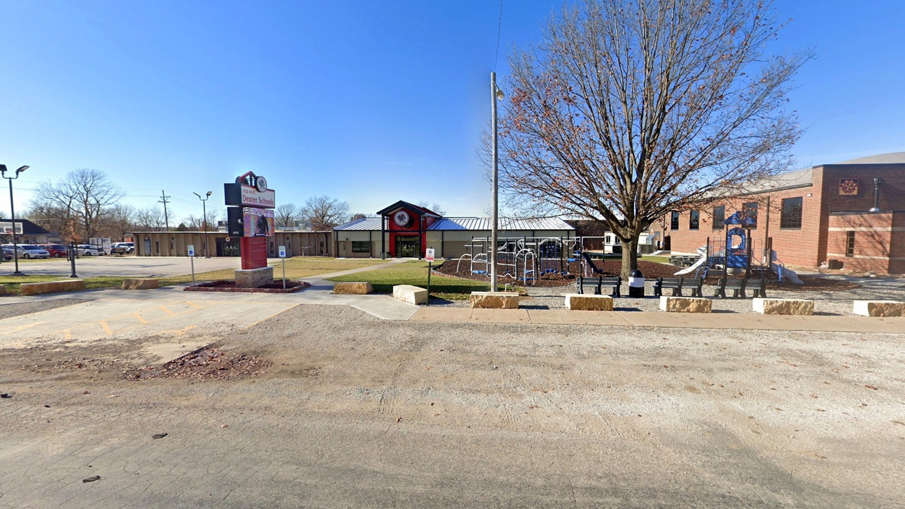 Kansas school dismisses students early for break after widespread illness