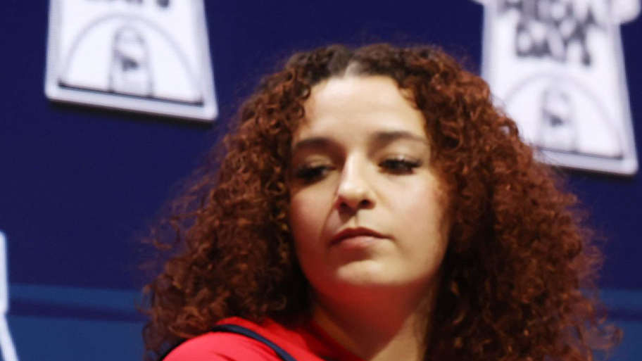 Complete recap of Arizona women’s basketball rolling past Chicago State