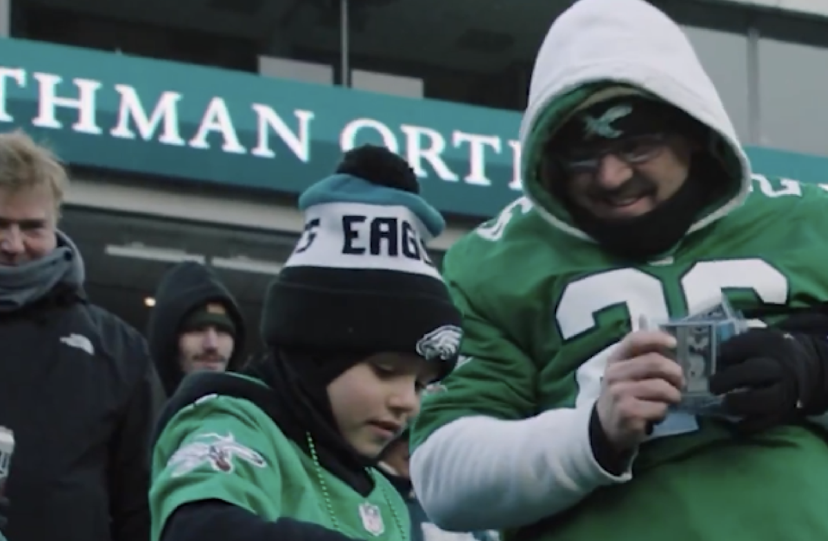 Father ripped for his 'embarrassing' behavior at NFL game