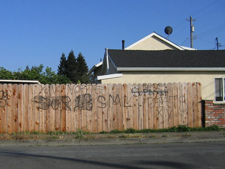 15 Signs Your House Might Be Watched By Robbers