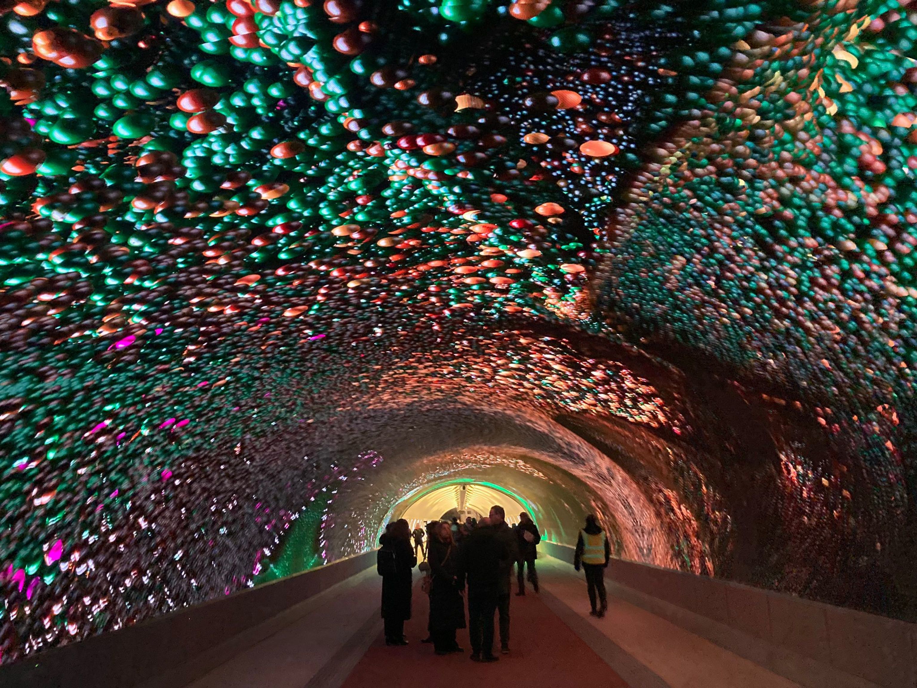 Aperta a Gorizia con un'opera di Andol la galleria Led più lunga d'Europa