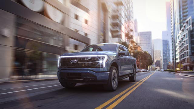 Ford makes massive EV pivot, replaces F-150 Lightning EV with range ...