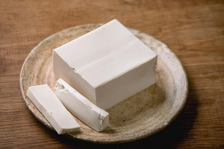 11 foods with more protein than an egg