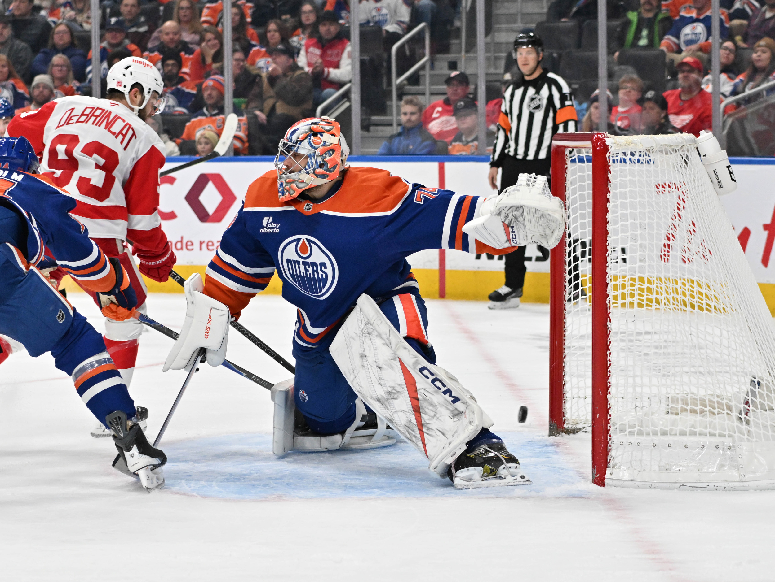 Stuart Skinner pitched as potential fix for Canadiens’ goalie issues