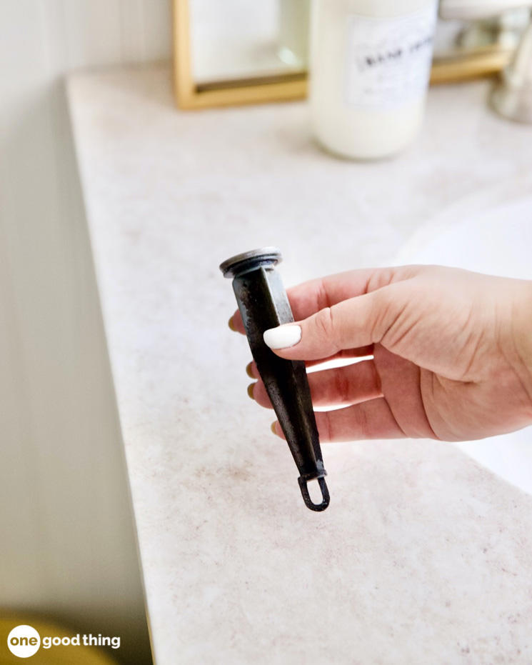 9 things in your bathroom you probably aren't cleaning enough