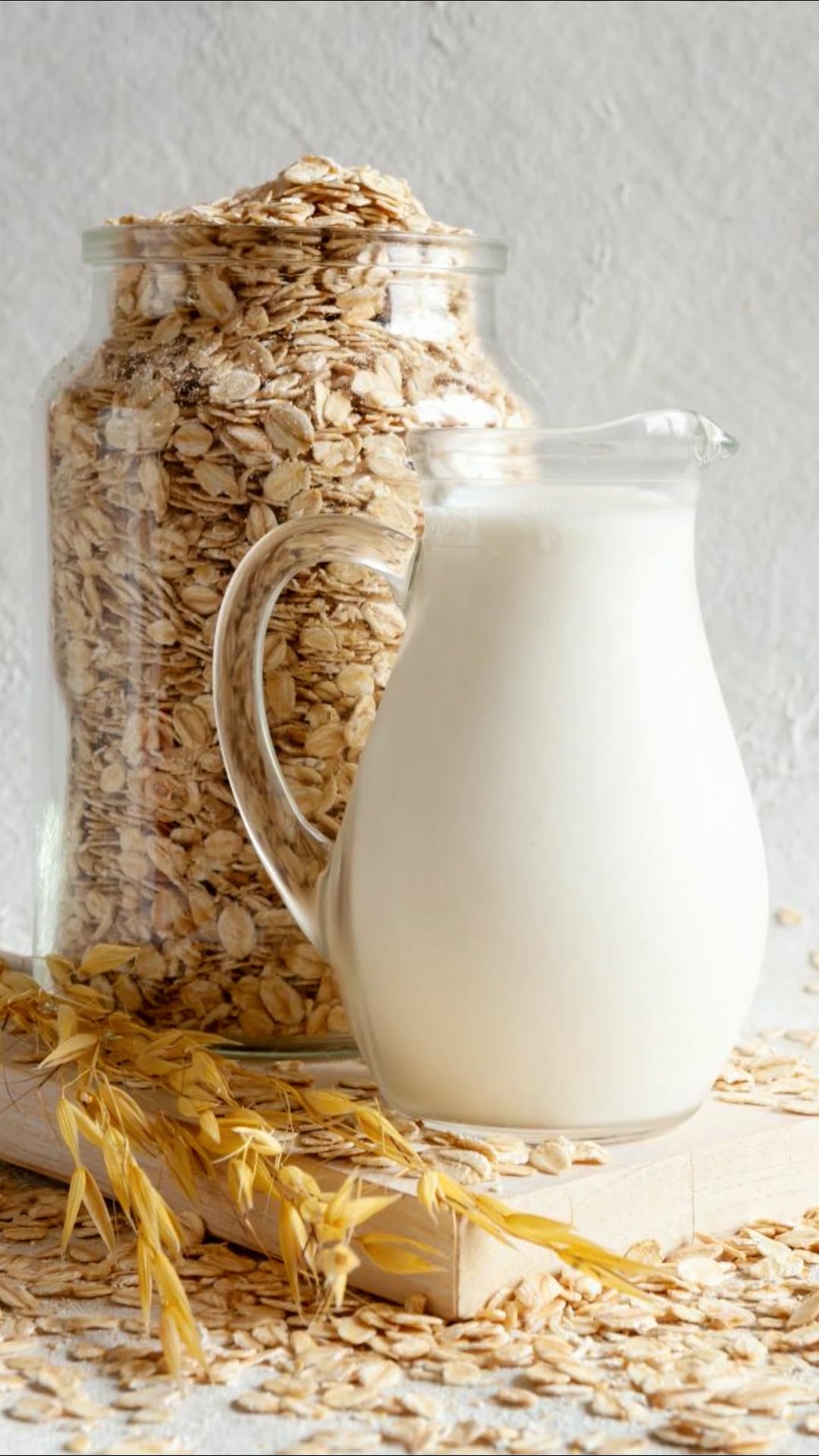 Thinking about oat milk? Here are 3 reasons to try it.
