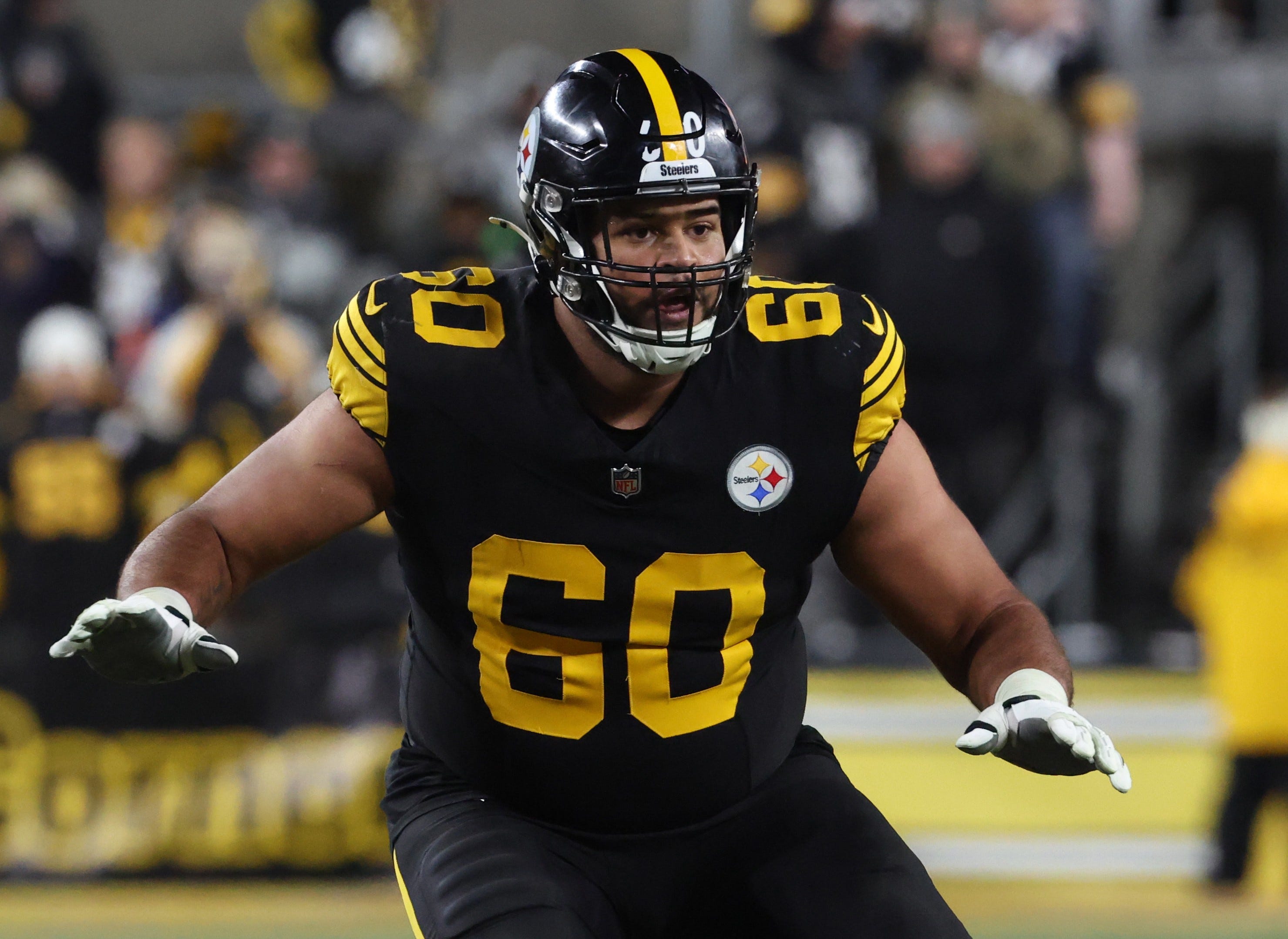 Steelers' top 10 offensive players vs. Dolphins: PFF grades