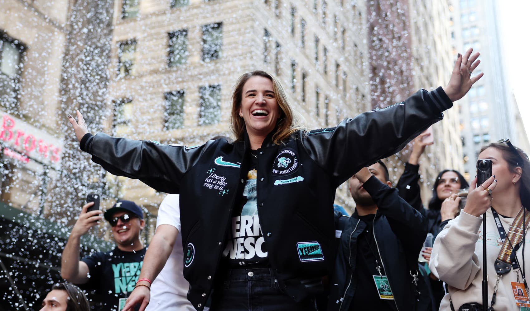 Burglars break into LA home of WNBA star Sabrina Ionescu and NFL ...