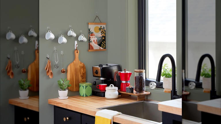 6 clever kitchen storage tips using command hooks