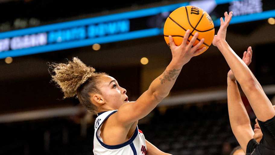 Complete recap of Arizona women’s basketball rolling past Chicago State