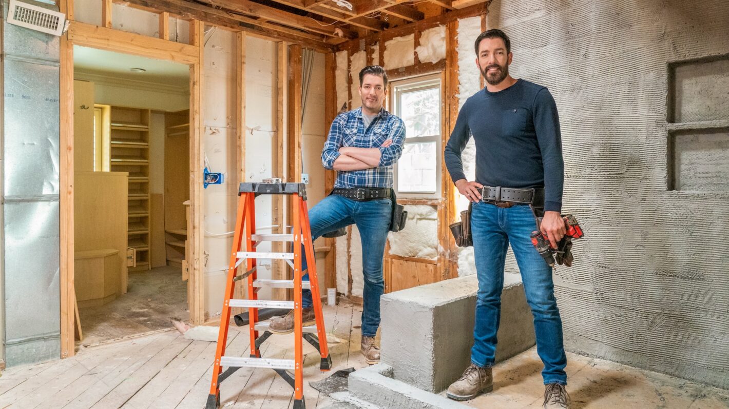 Drew & Jonathan Scott reveal which celebrities have slid into their DMs