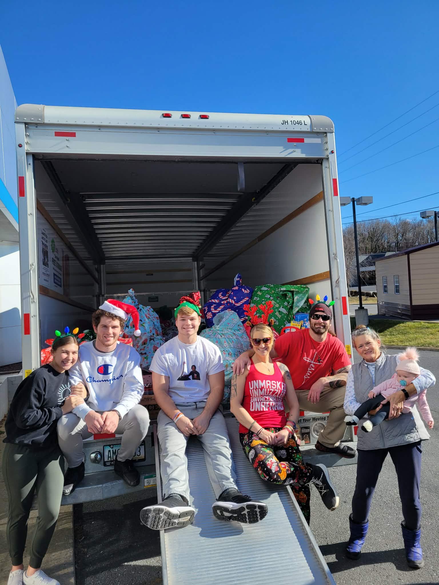 Staunton couple brings light to families in need with Christmas Crusade ...