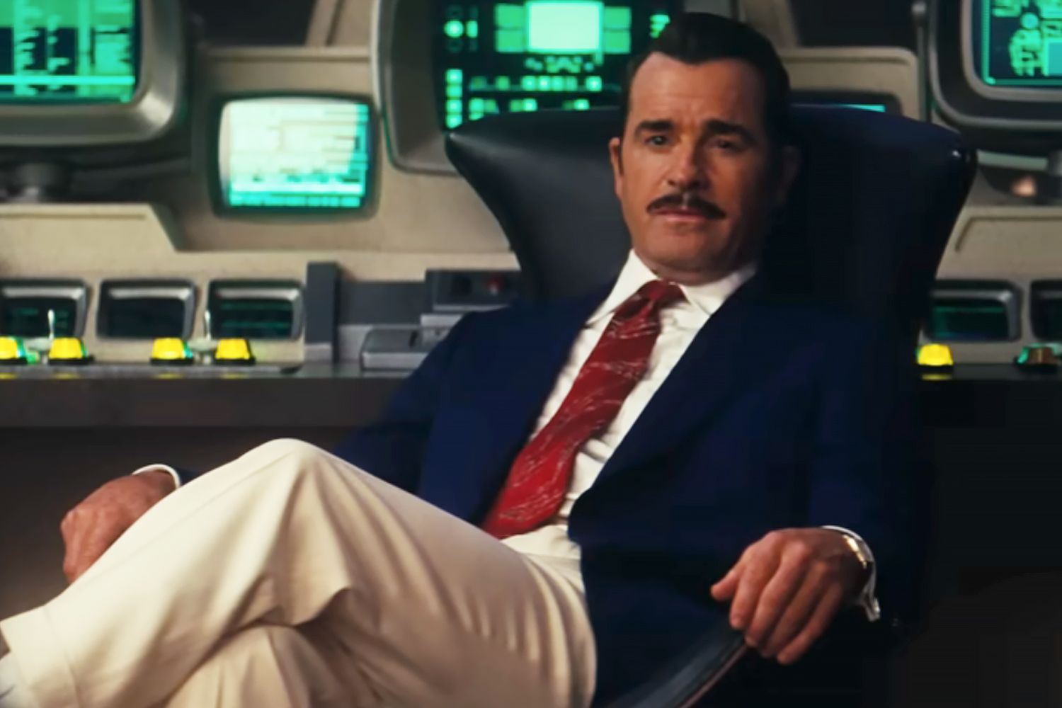 Meet Robert House: Justin Theroux breaks down his explosive “Fallout ...
