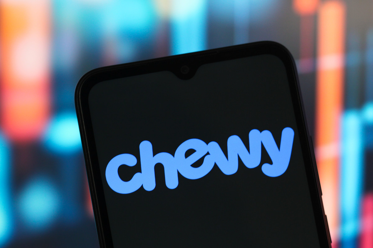 Chewy is selling a 'sturdy' $38 multi-tier cat tree that's 'super easy ...