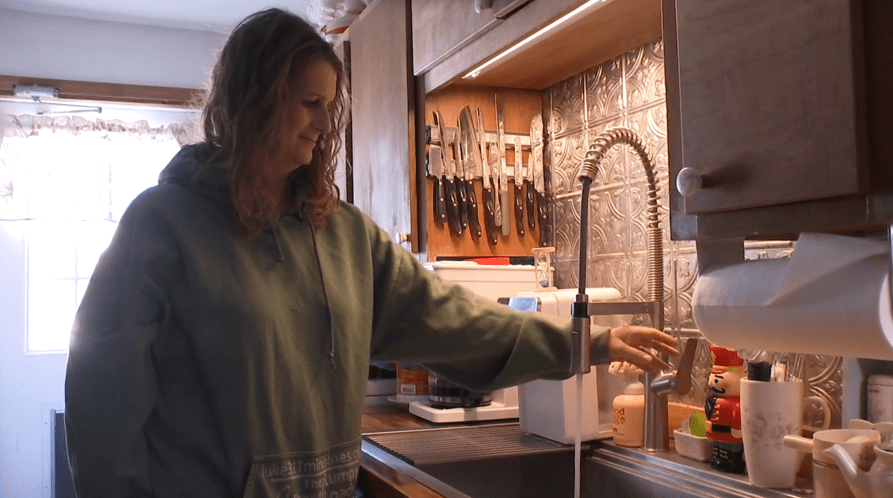 Why does Marion’s water look green and smell?