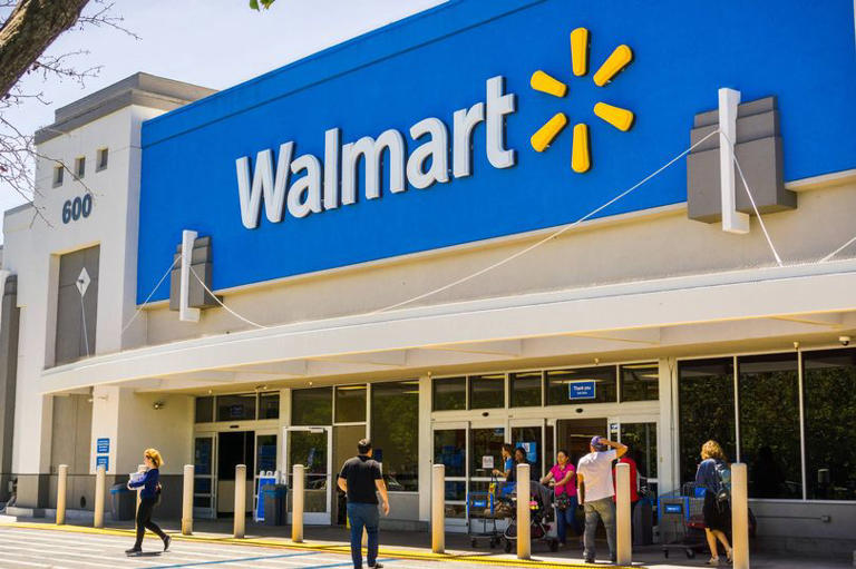 Walmart announces extended delivery times for last minute Christmas items