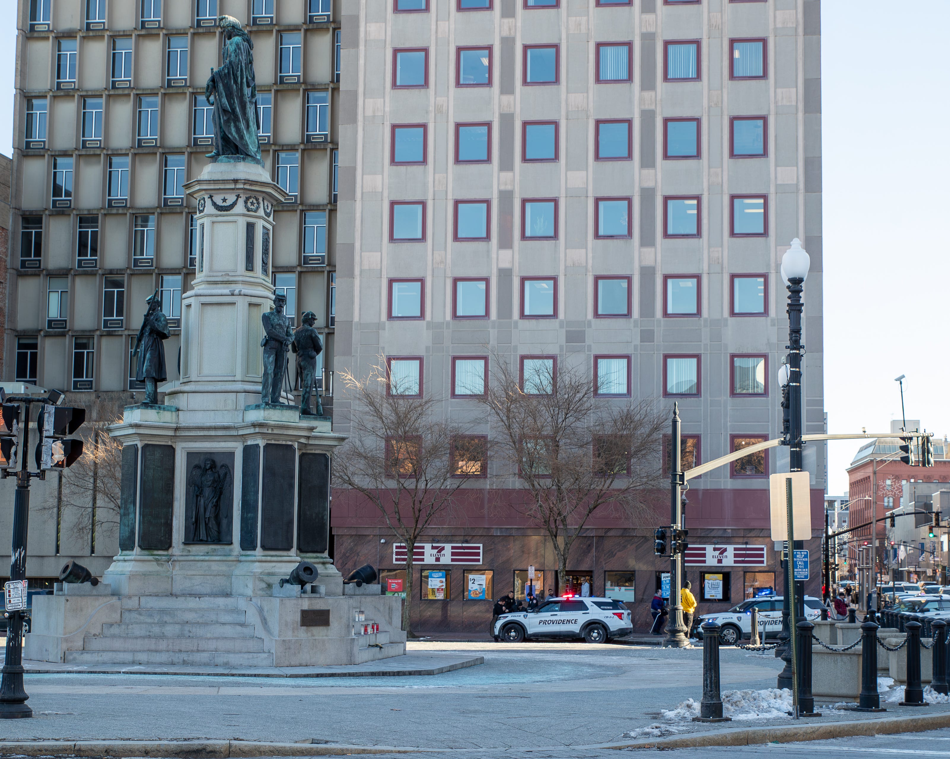 Why didn't Brown University emergency sirens go off during shooting?