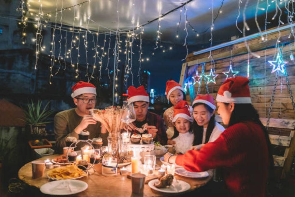 Midnight wonder, satu malam tenang pembuka cerita Natal - Pasar Modern