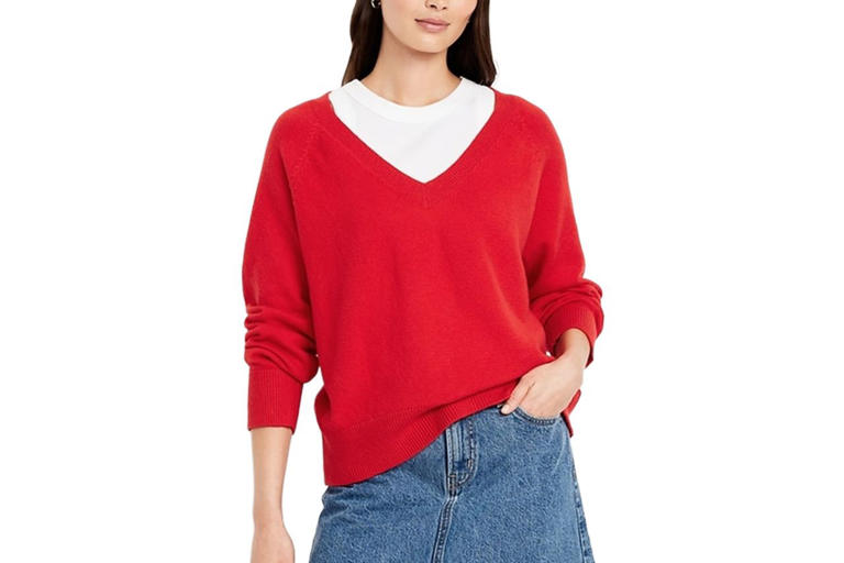 This stylist-approved sweater is my most-worn style of 2025, and you ...