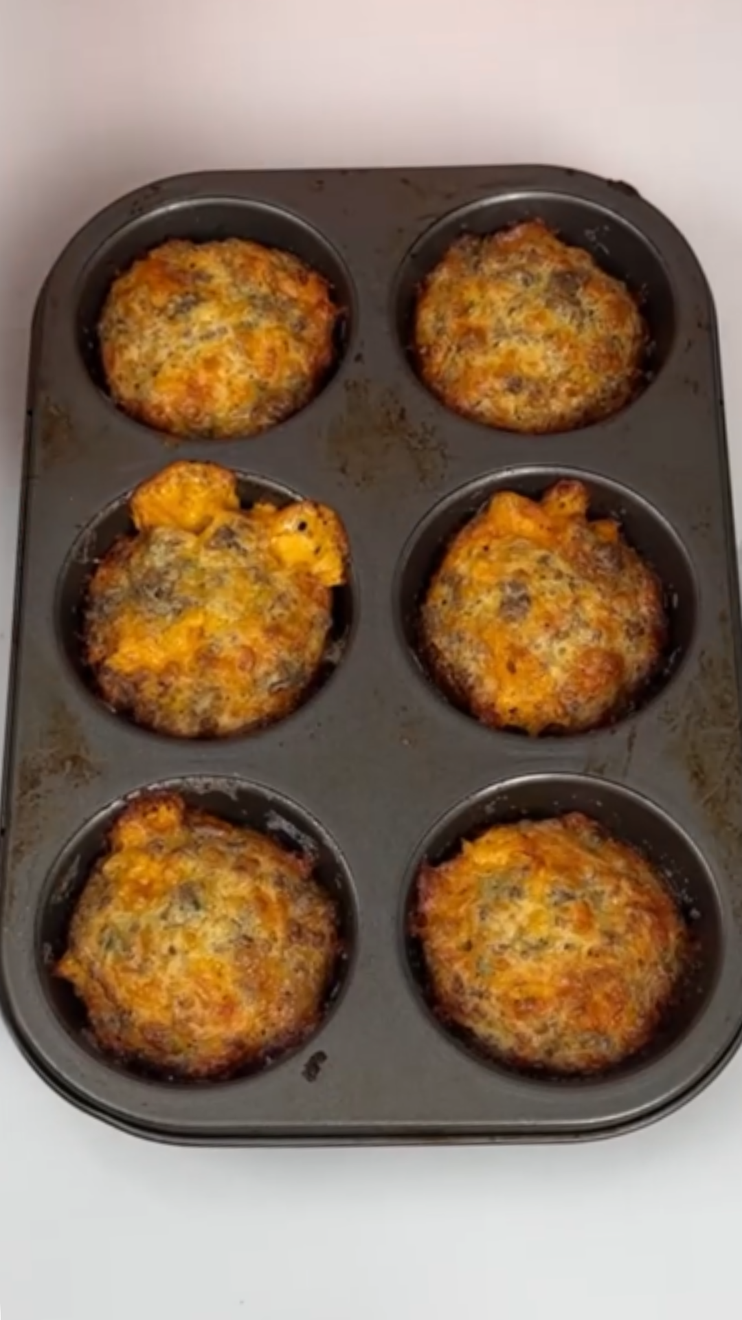 Breakfast muffins bursting with flavor