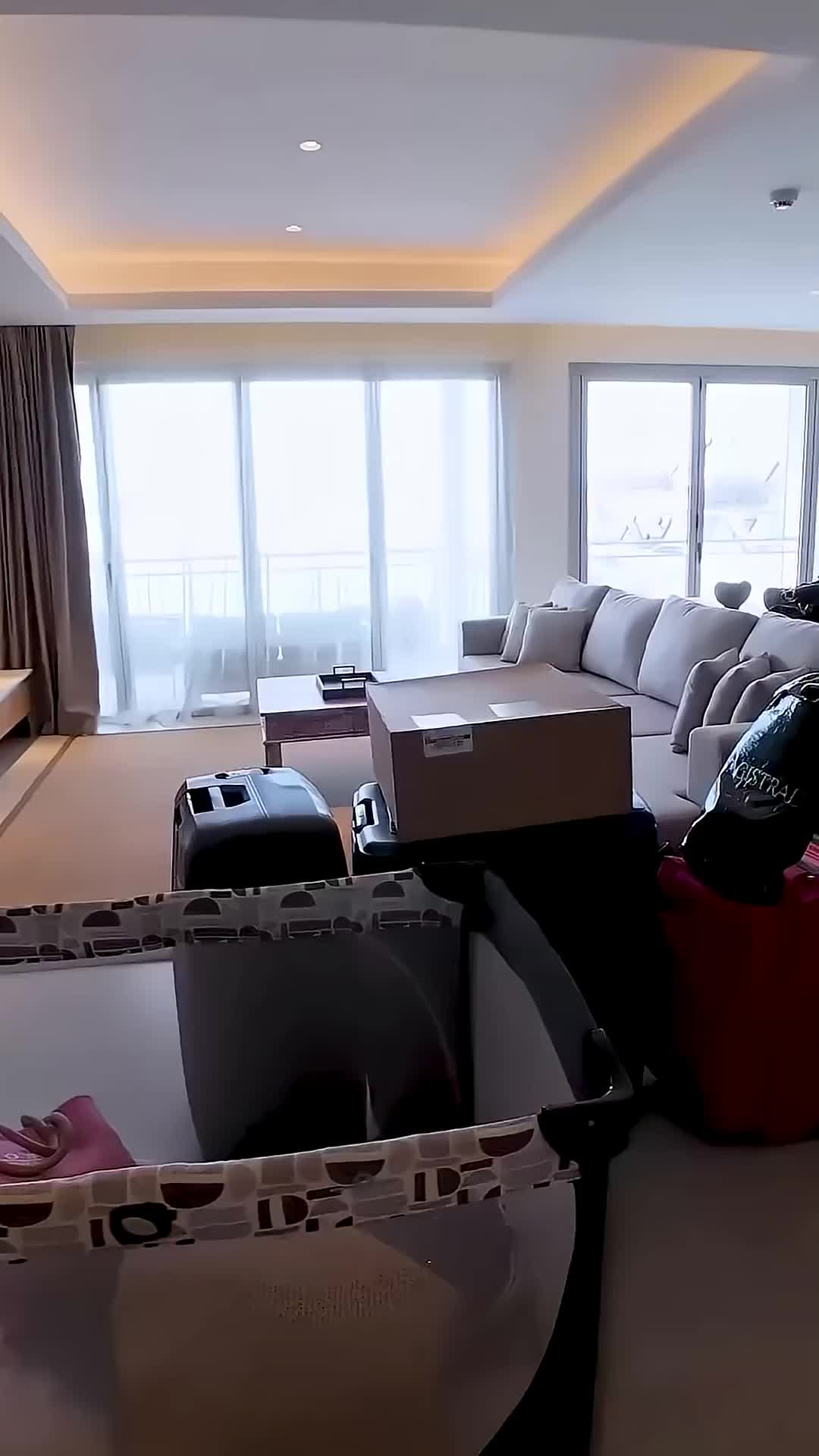 Trailer 🔥 Les adolescents ont trouvé un endroit secret sur l'île # ...