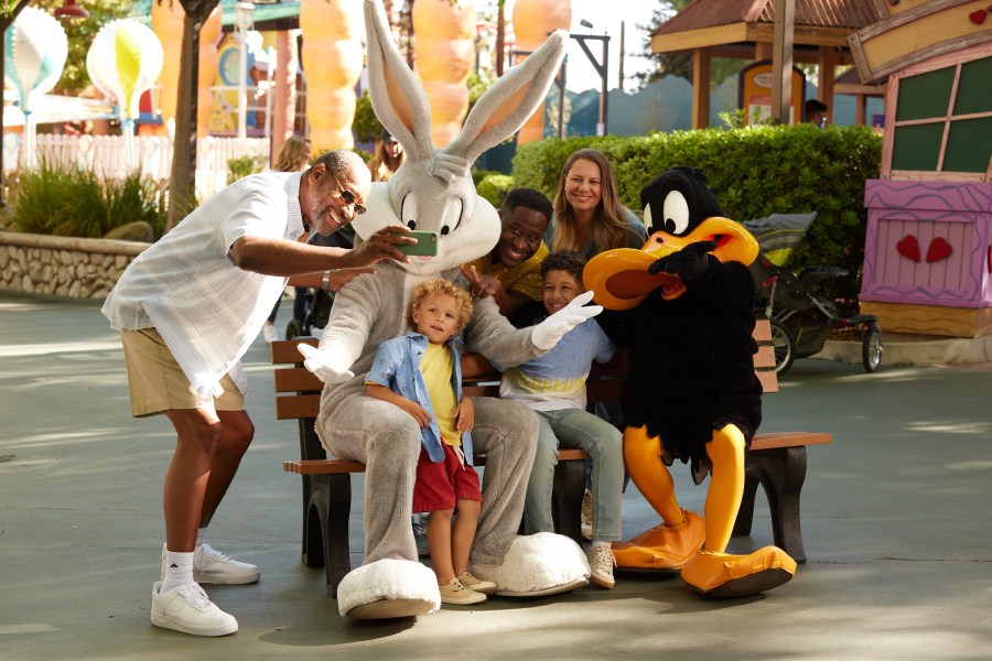 Magic Mountain announces opening date for new Looney Tunes Land