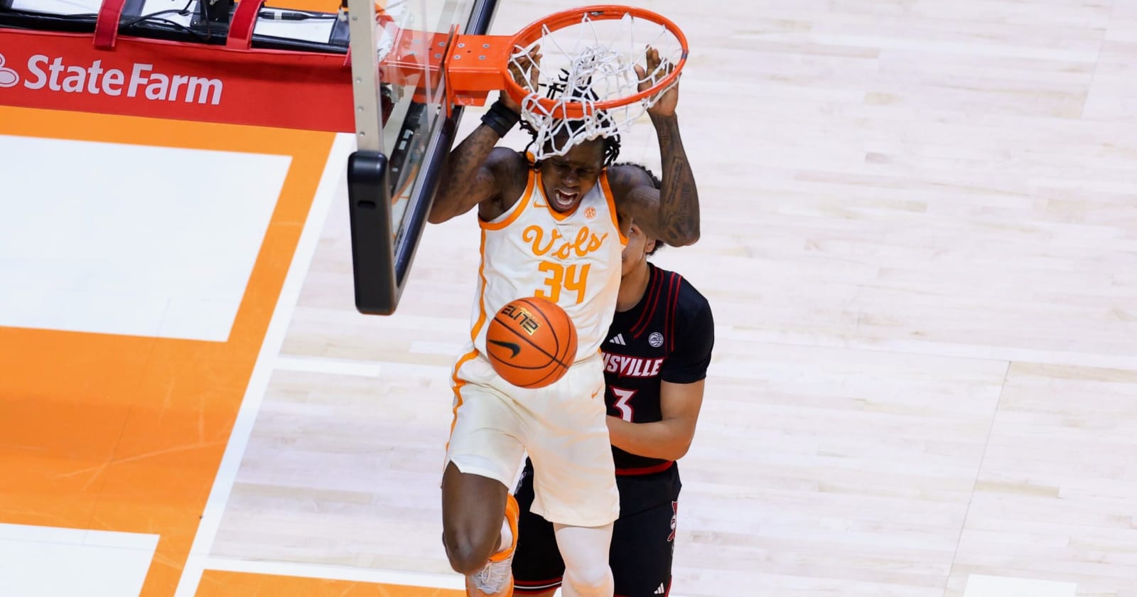No. 20 Tennessee snaps skid in romp over No. 11 Louisville, 83-62