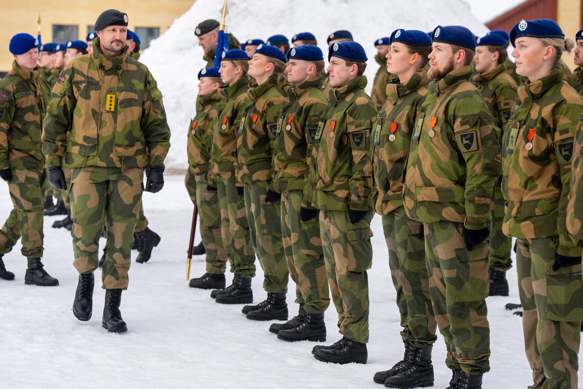 Forsvaret vil ha flere soldater – verneplikten kan bli utvidet