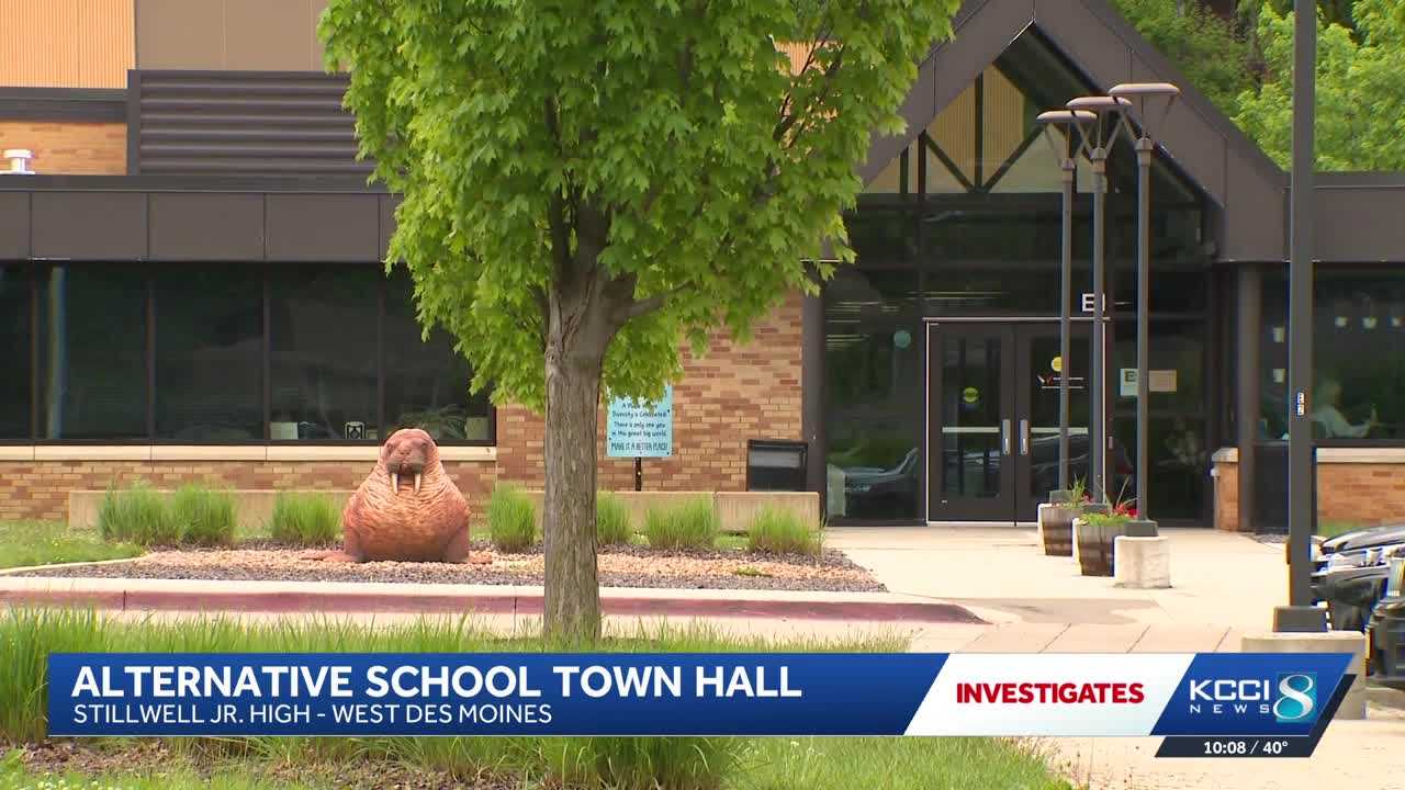 Community calls on West Des Moines schools to delay Walnut Creek closure