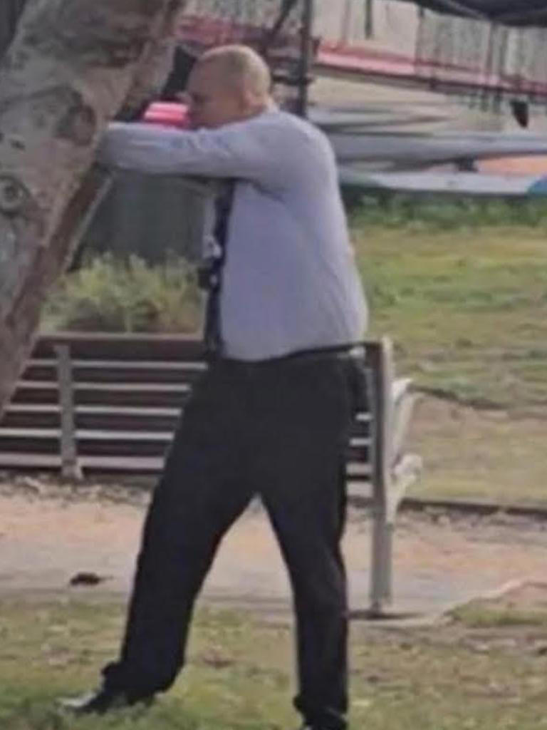 Incredible footage of Bondi hero cop
