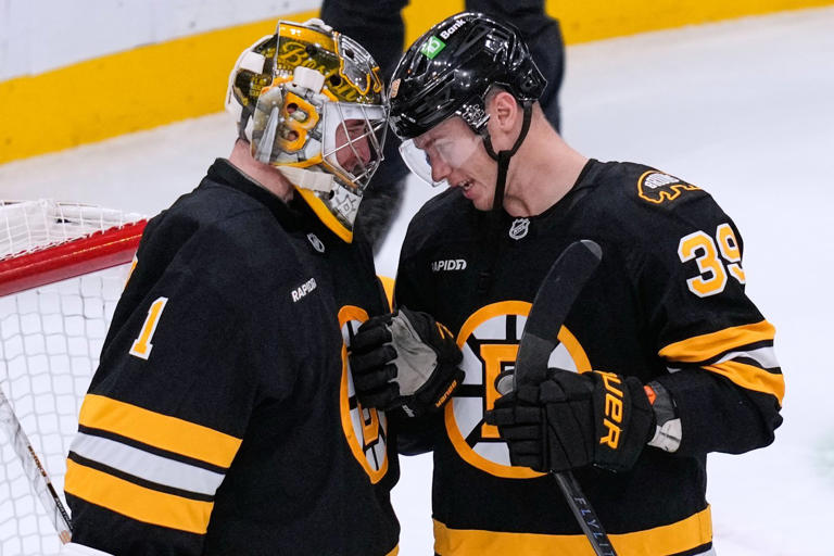Les Bruins défont le Mammoth 4-1 et devancent le Canadien au classement
