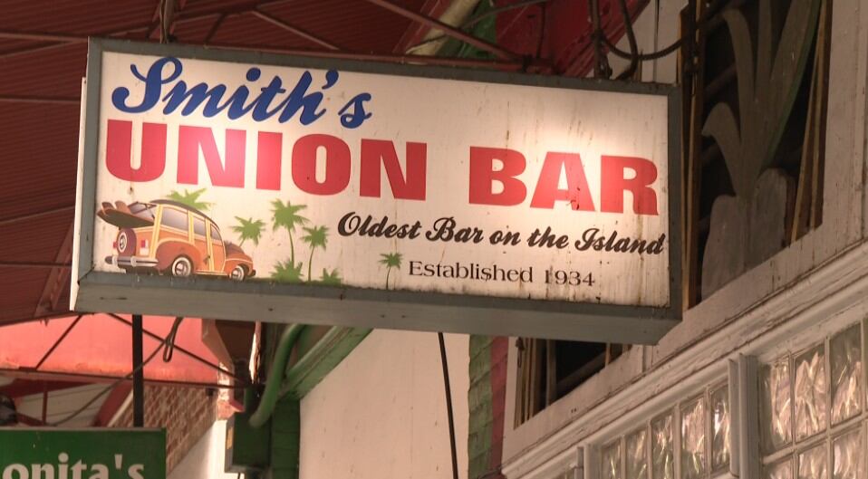 After 91 years, Hawaii’s oldest bar is closing