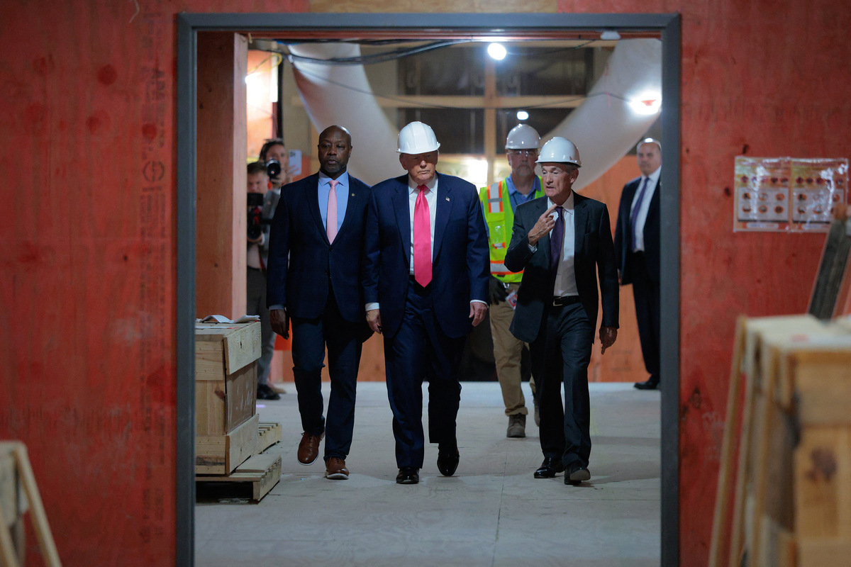 Trump takes tense tour of Federal Reserve with Jerome Powell in ...