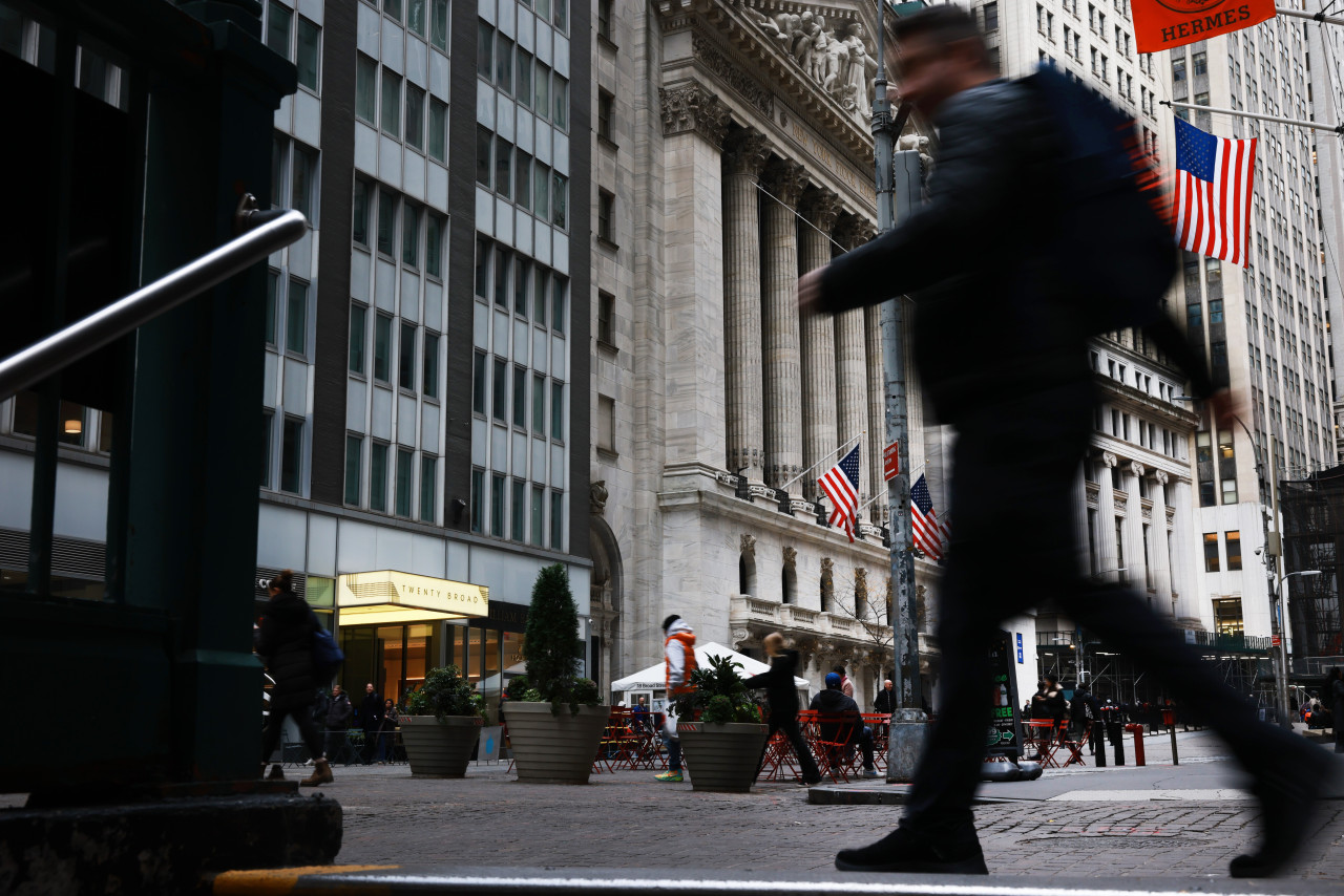 Medline raises $6.3 billion in biggest IPO of the year