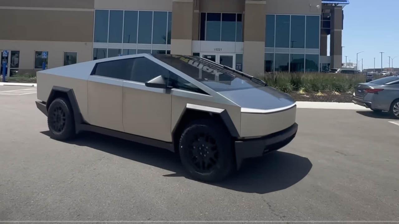 Texas man returns Cybertruck after learning it sat in a vacant lot for ...