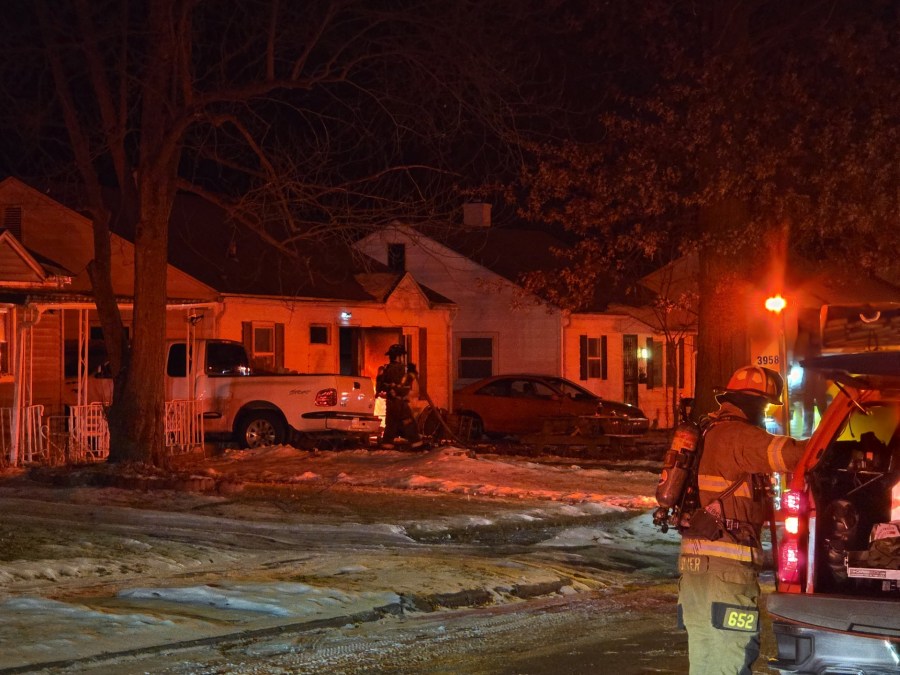 Homeowner escapes fire on Fort Wayne’s southeast side