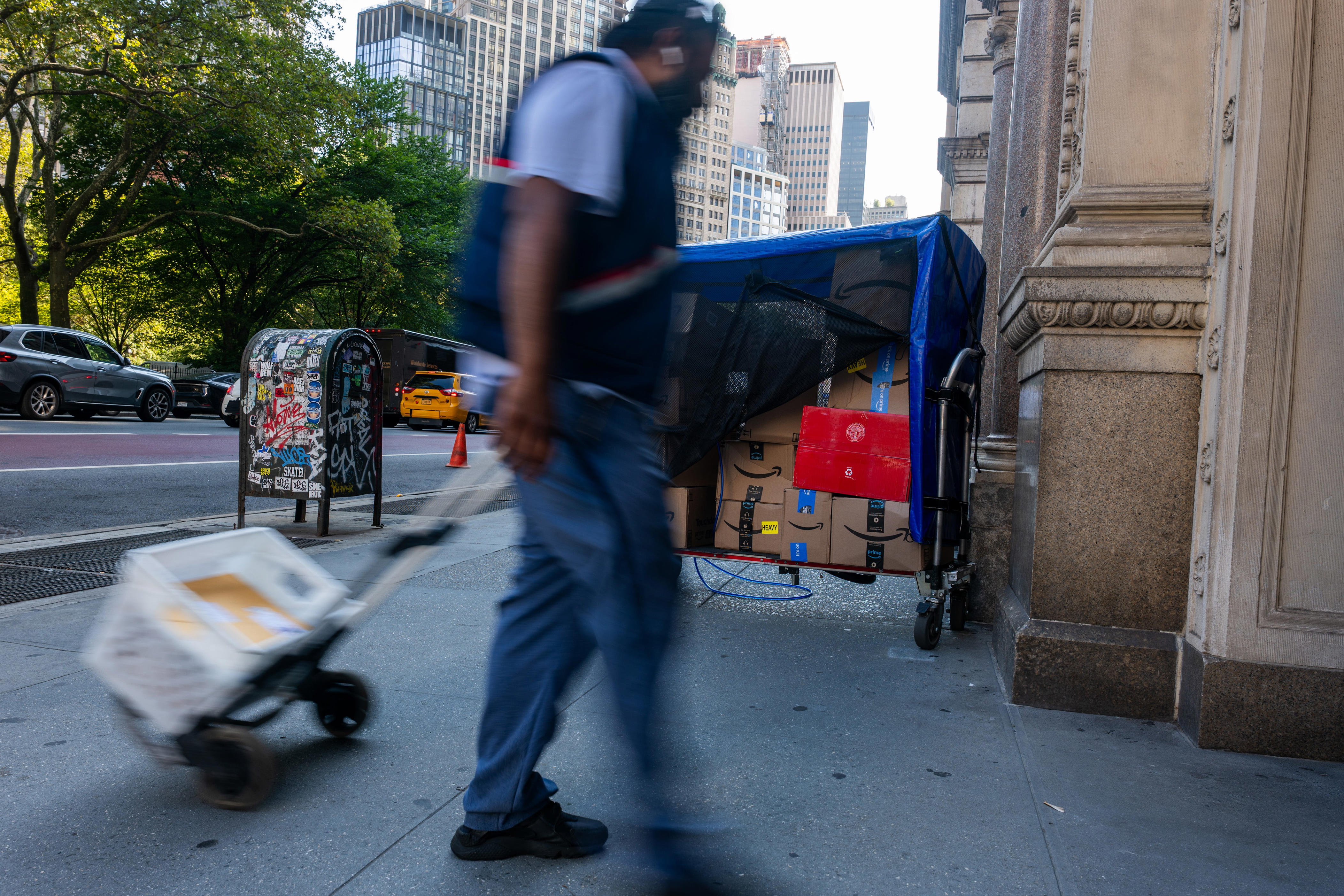 Rewards for info leading to arrests in postal robberies