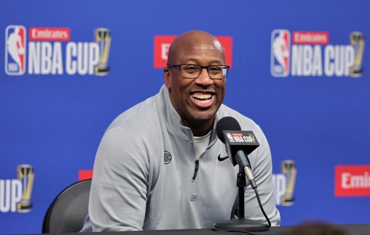 Coupe NBA. 52 ans après, les Knicks de Mike Brown hissent une nouvelle ...