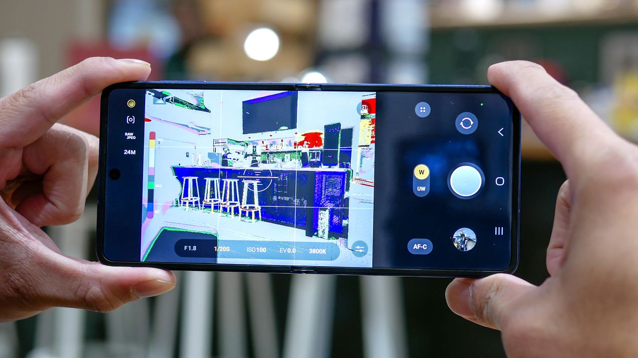 Samsung Galaxy phones have a hidden camera mode — and it's totally ...