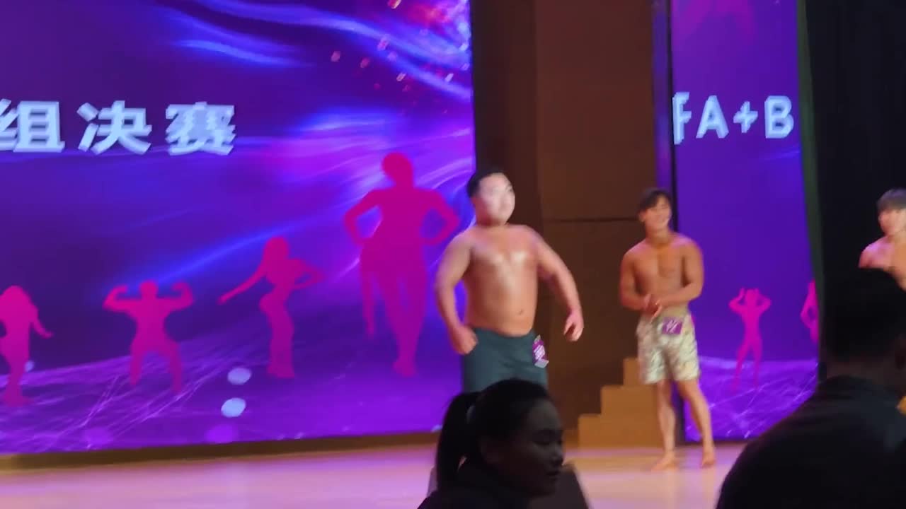 Fitness enthusiasts with a dad bod joins bodybuilding competition lineup
