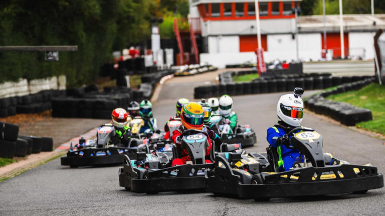 F1 star goes incognito at go-karting session