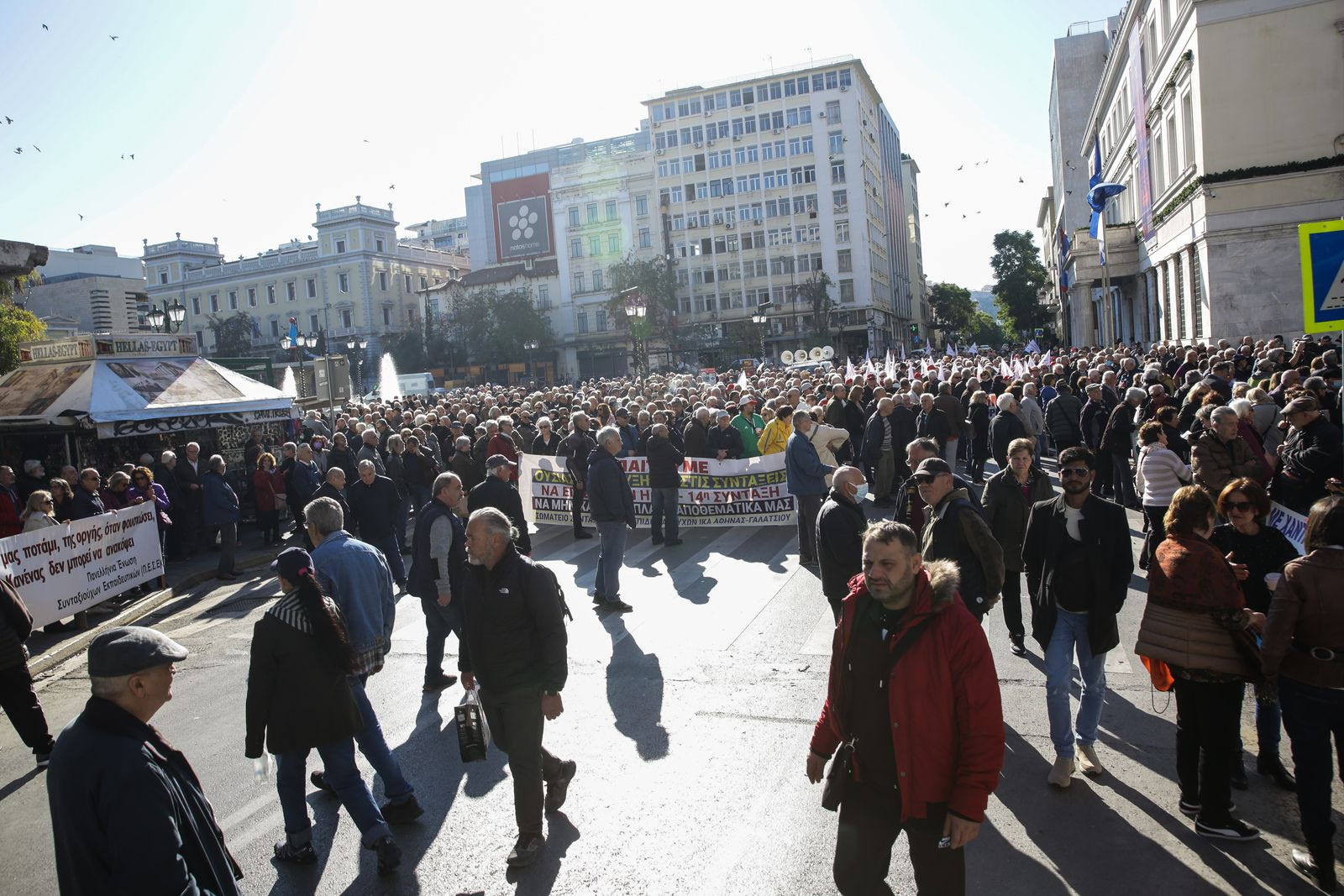 Από Παρασκευή η καταβολή των αυξημένων συντάξεων - Παραδείγματα