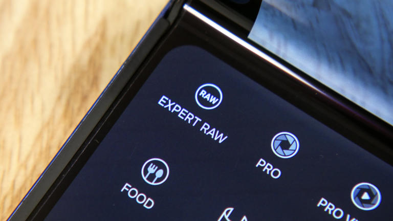 Samsung Galaxy phones have a hidden camera mode — and it's totally ...