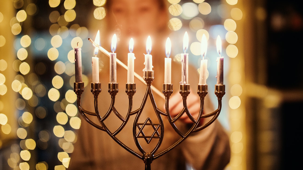 Hanukkah makes the perfect case for saying, 'Merry Christmas'